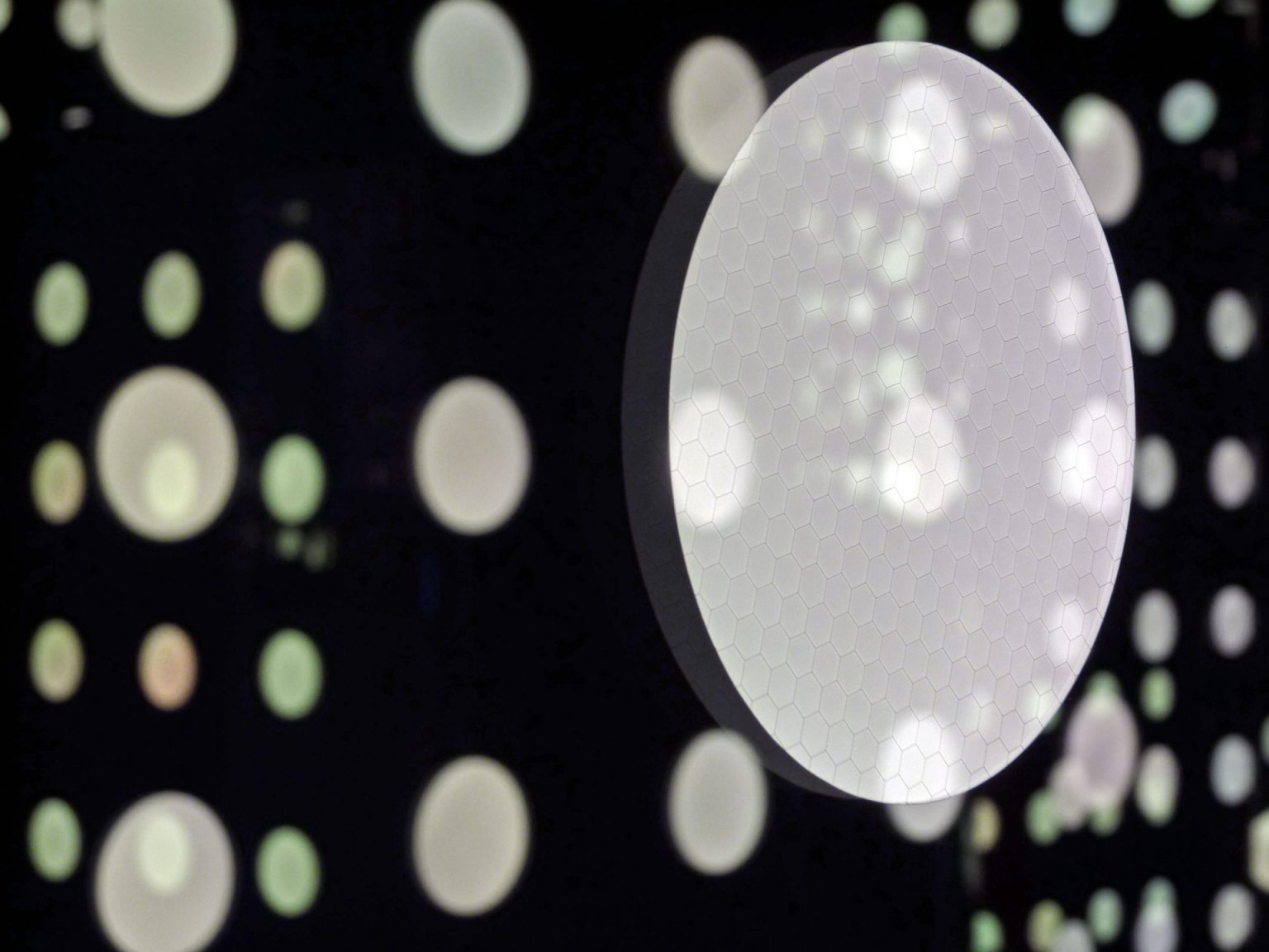 OLED Installation - Licht Kunst Licht AG