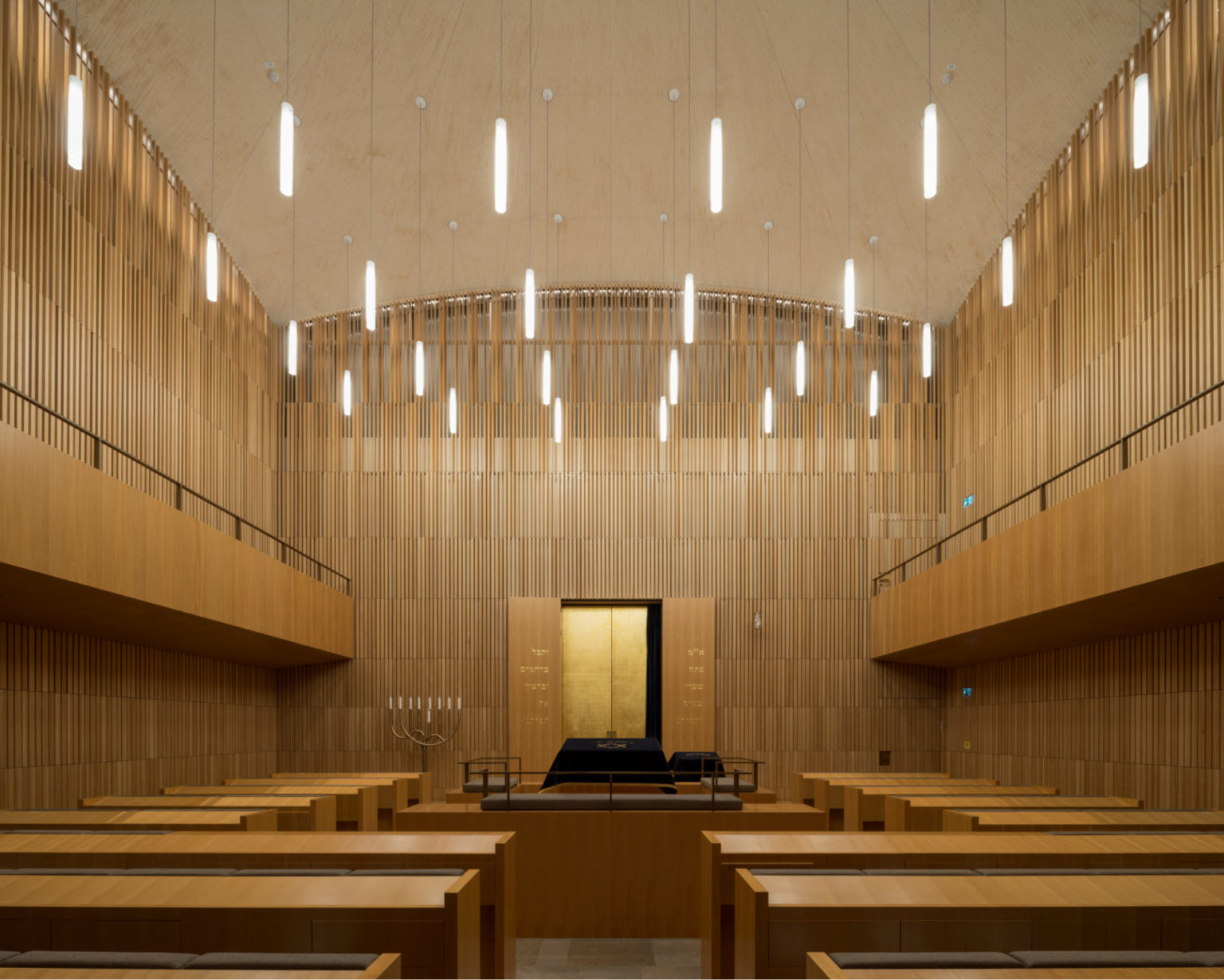 Jewish Community Center with Synagogue - Licht Kunst Licht AG