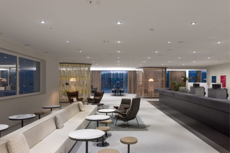 Swiss Re Next - Licht Kunst Licht AG